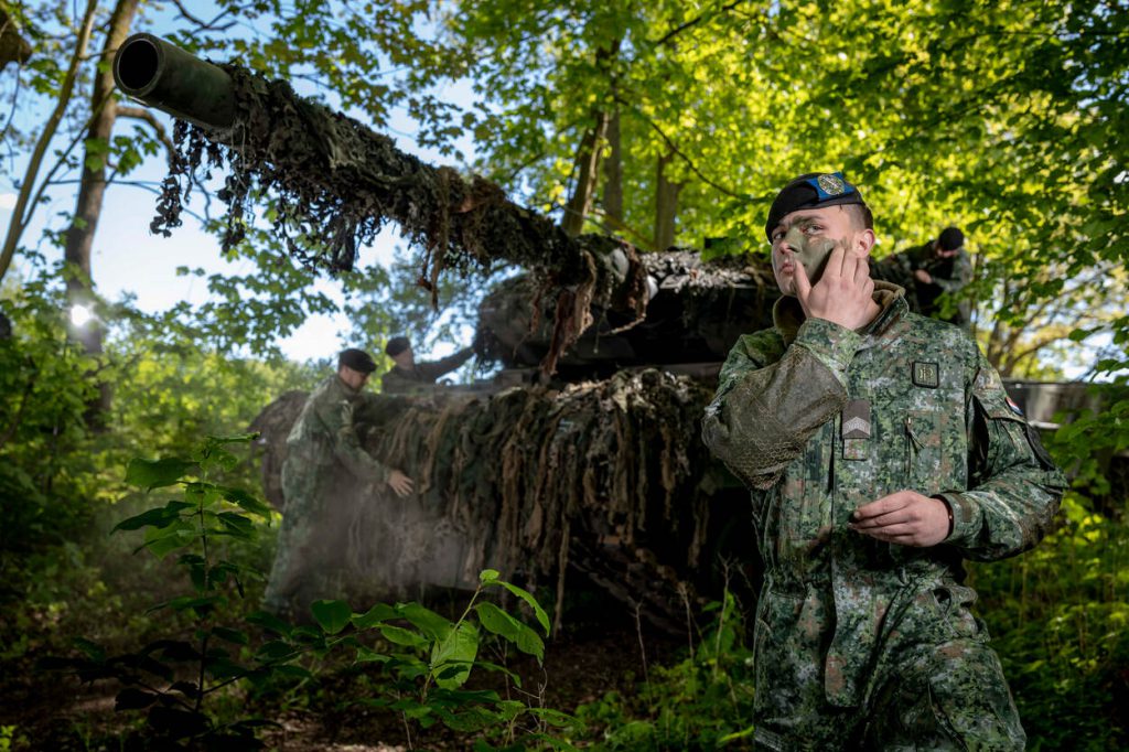 Update on Dutch Operational Clothing System Program - Strikehold.net