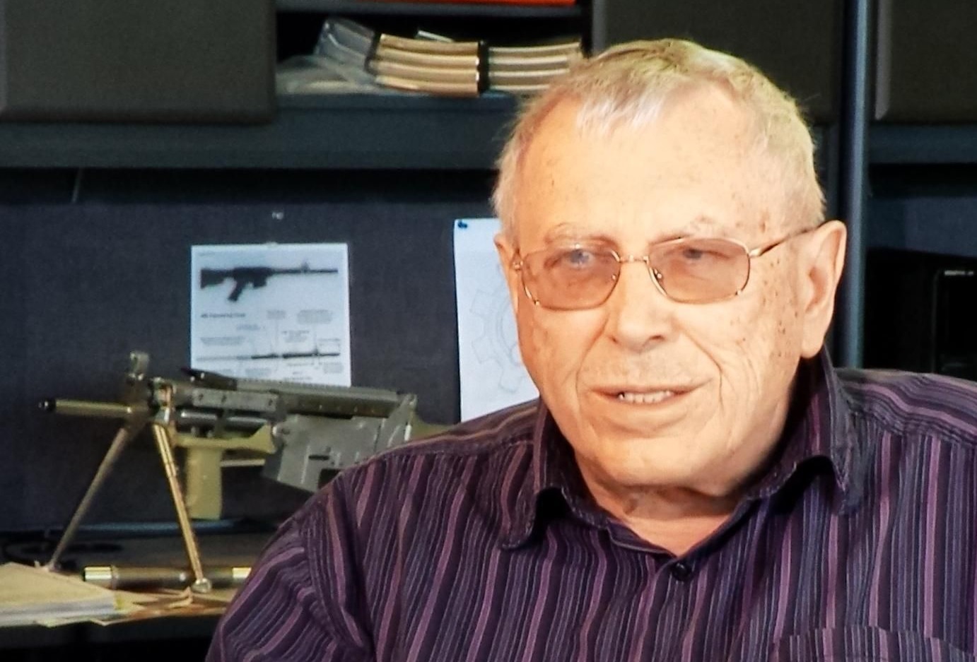 The Surefire MGX Light Machine Gun - Strikehold.net